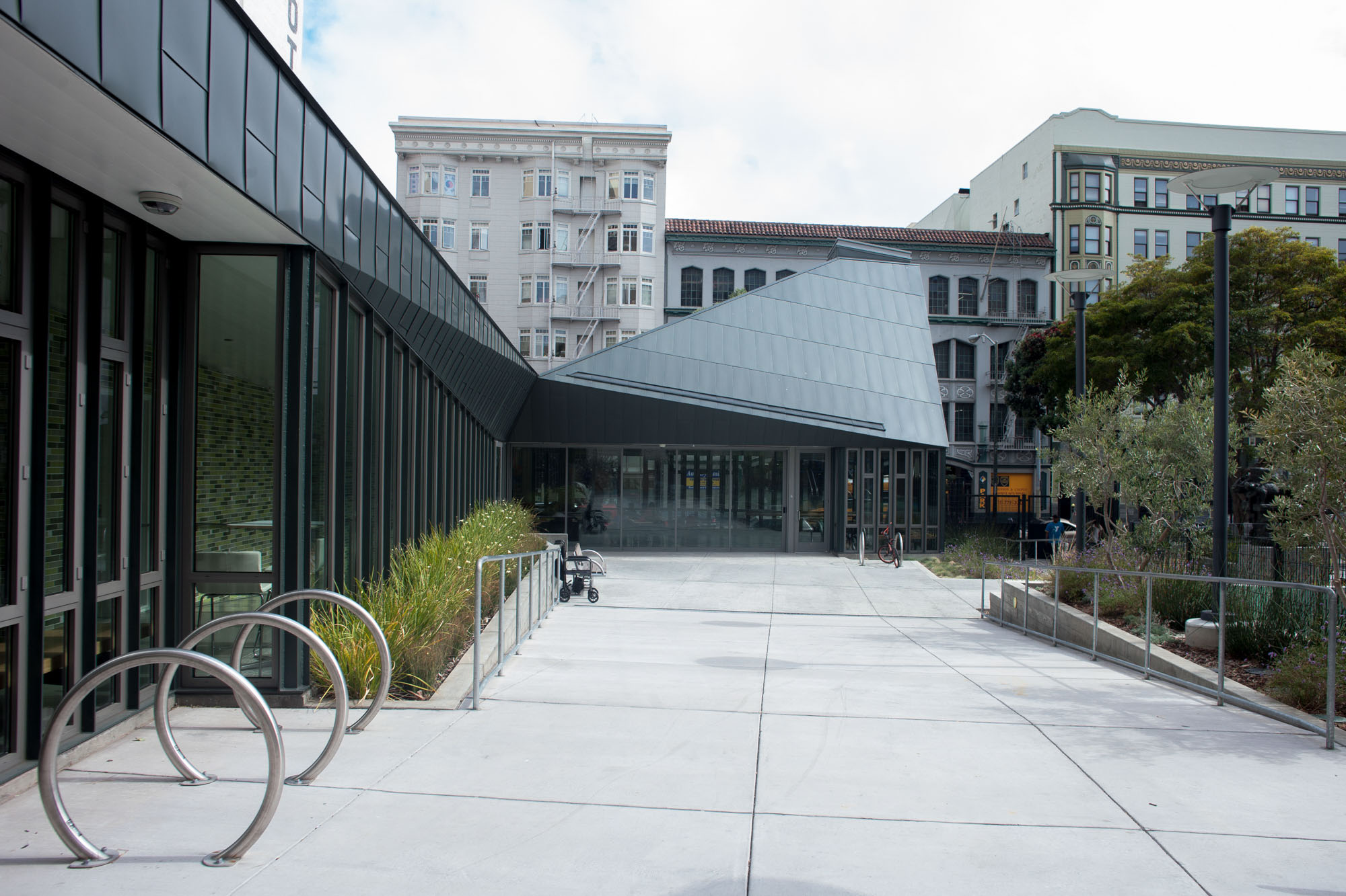 Shih Yu-Lang Central YMCA | YMCA Большого Сан-Франциско